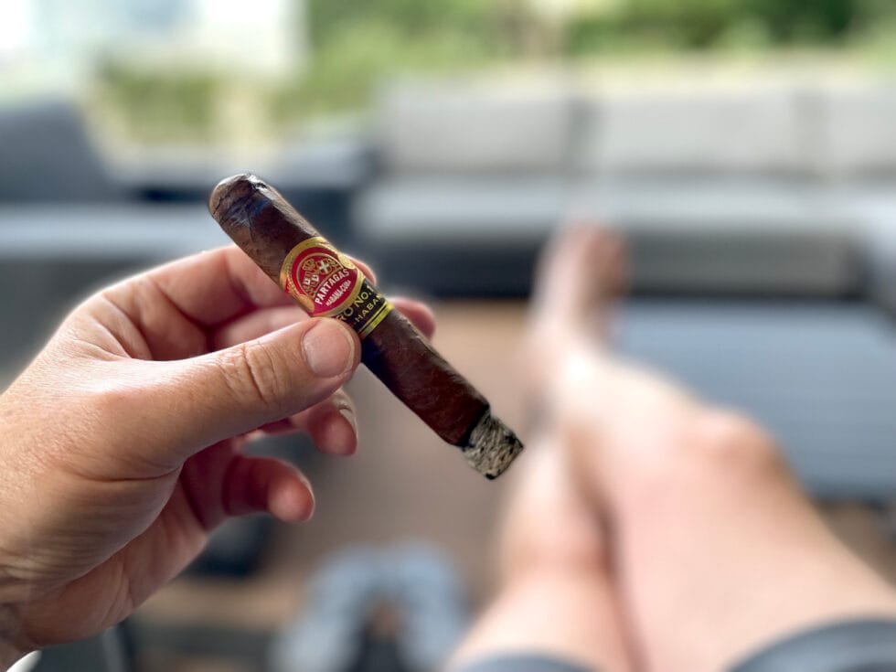 What are the different shapes and sizes of Cuban cigars?